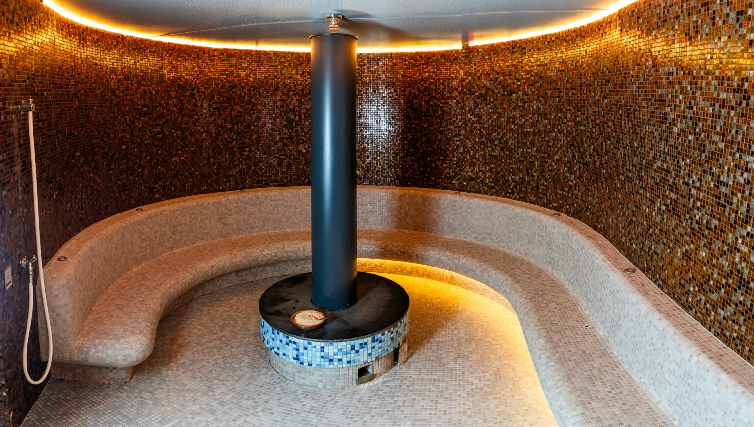 Saunawelt. Wärme, Hitze, Dampf und Düfte.
